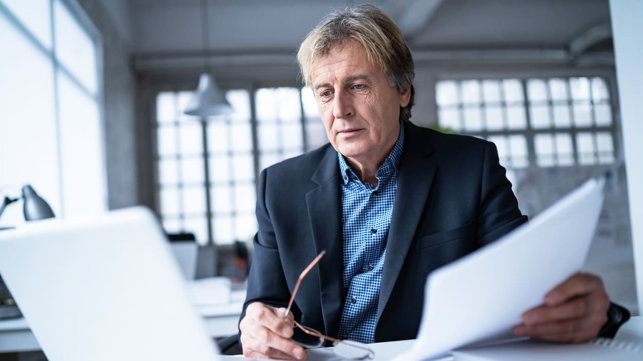 Investigatory Errors Ruled Insufficient to Establish Pretext for ADEA Claim