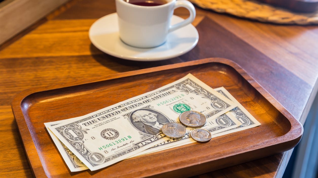 Judge Won't Block DOL Rule on Paying Tipped Workers